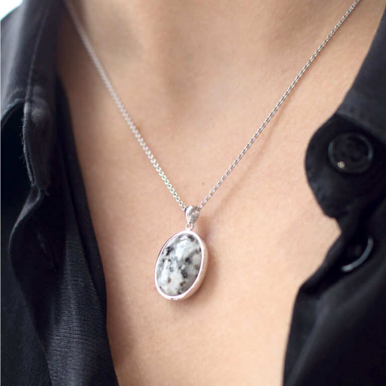 Cornwall Gold - Tolgus Granite Large Oval Pendant