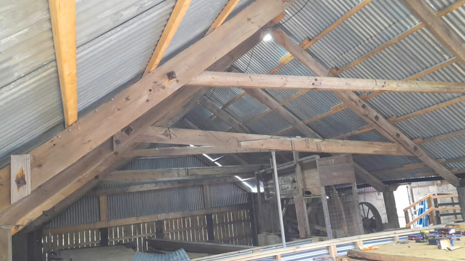 Cornwall Gold - The Tolgus Tin Mill roof is finished!
